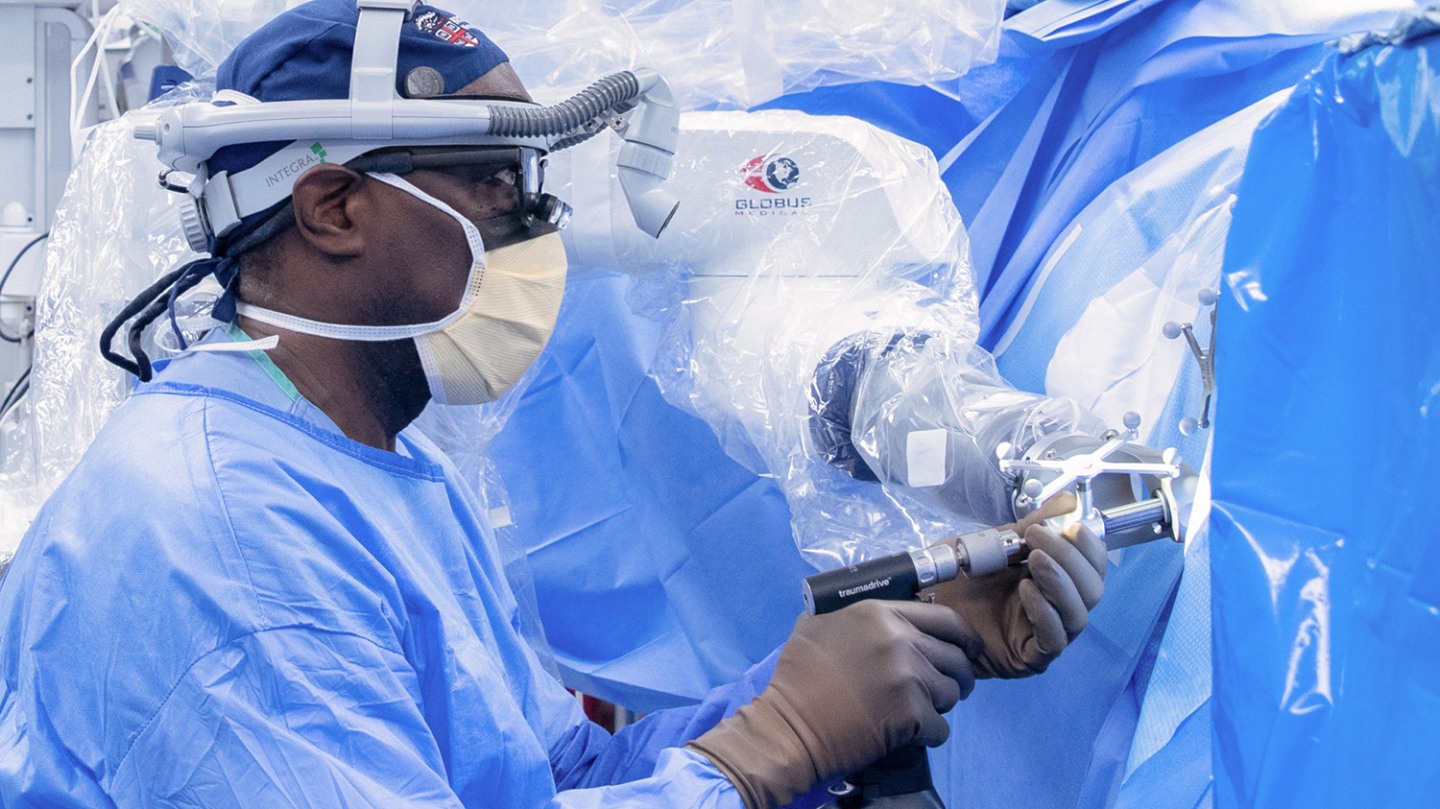 Brown Neurosurgery Launches Brain and Spine Robotic Surgery Programs ...